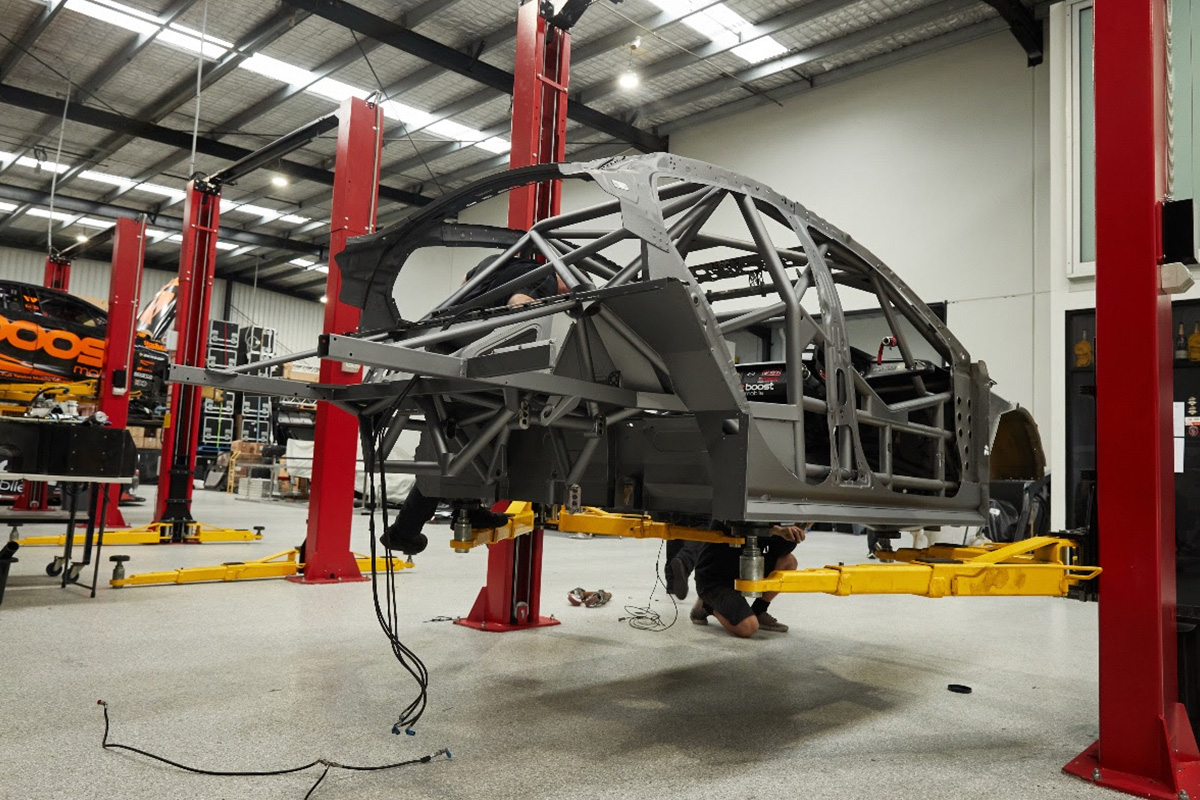 Brown’s chassis returns to Erebus workshop - Speedcafe.com