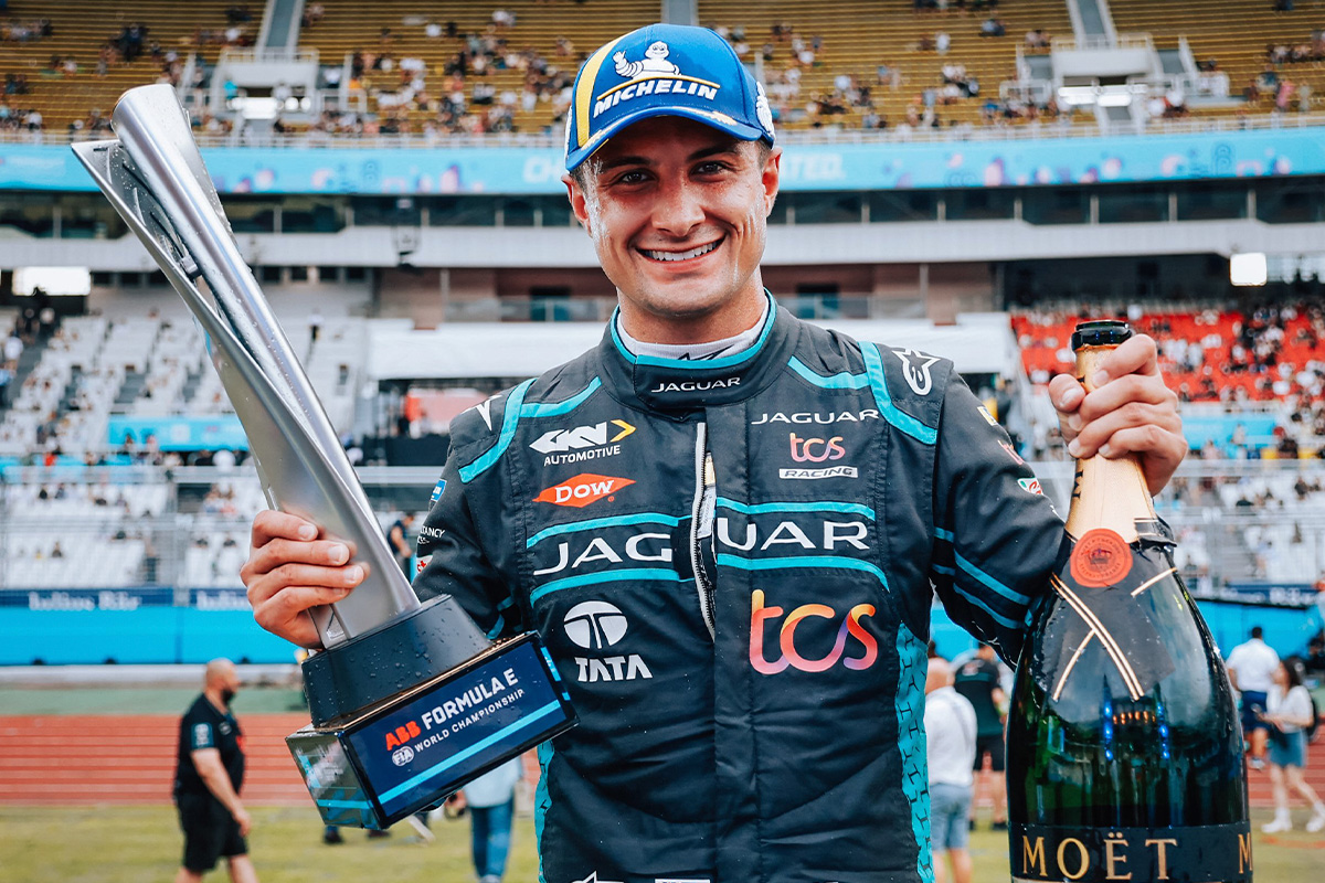 news: Evans keeps Formula E title hopes alive with Seoul win ...