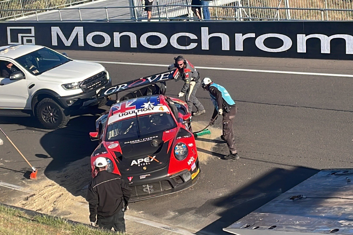 news: Grove Racing crashes out of Bathurst 12 Hour - Speedcafe.com