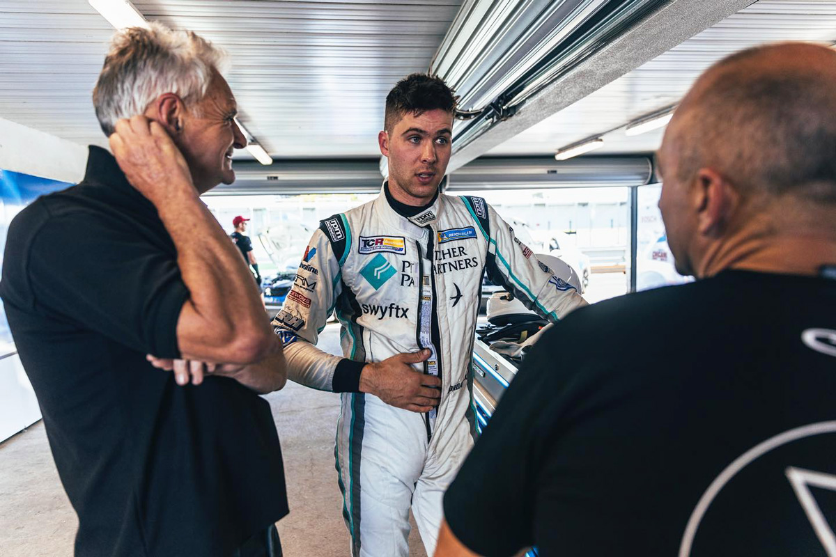 news: Cox sets pace as Hanson crashes in opening TCR practice ...