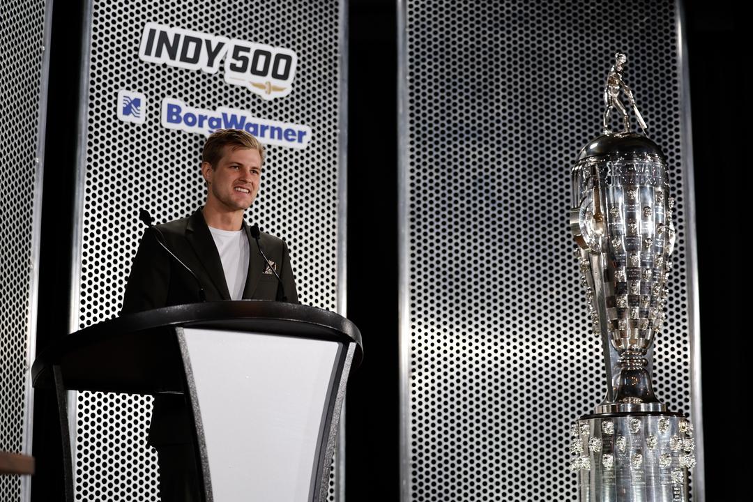 news: Ericsson’s likeness on Indy 500 trophy unveiled - Speedcafe.com