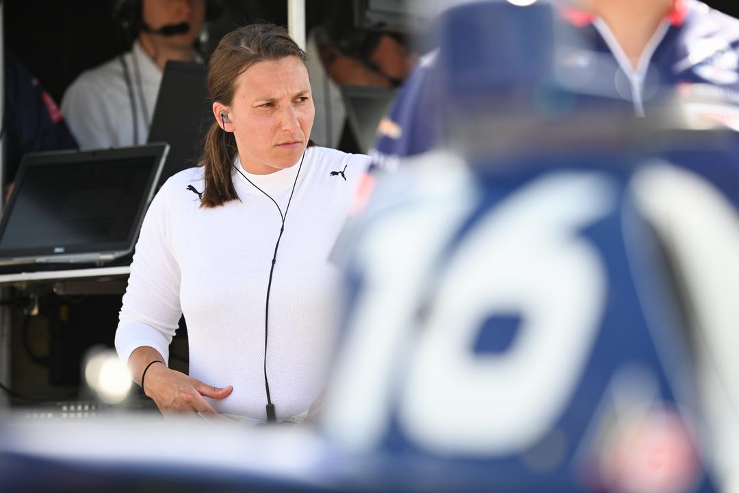 news: De Silvestro describes return IndyCar qualifying session as ...