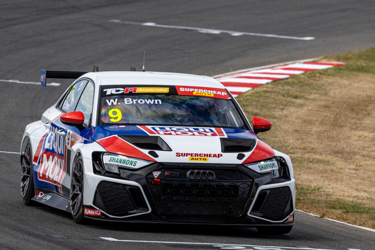 news: Brown scores pole in TCR Australia - Speedcafe.com