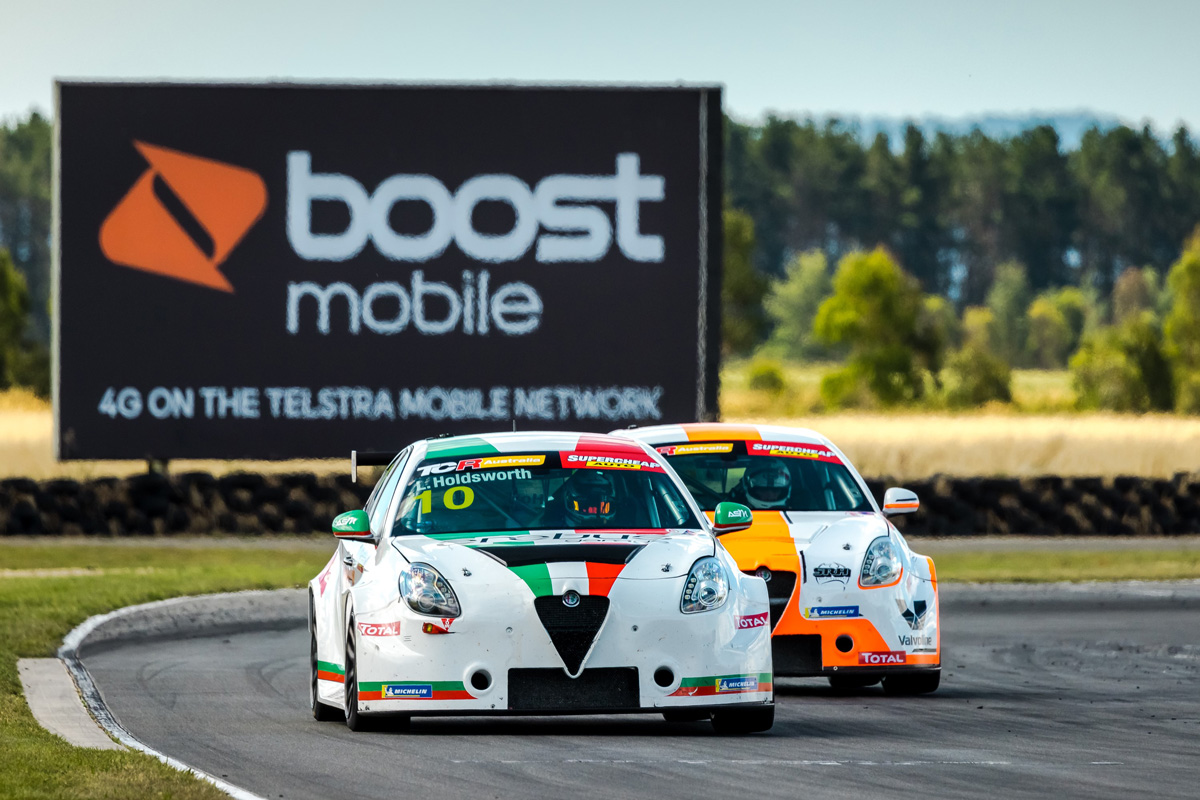 news: GALLERY: Day 3 at Boost Mobile Race Tasmania - Speedcafe.com