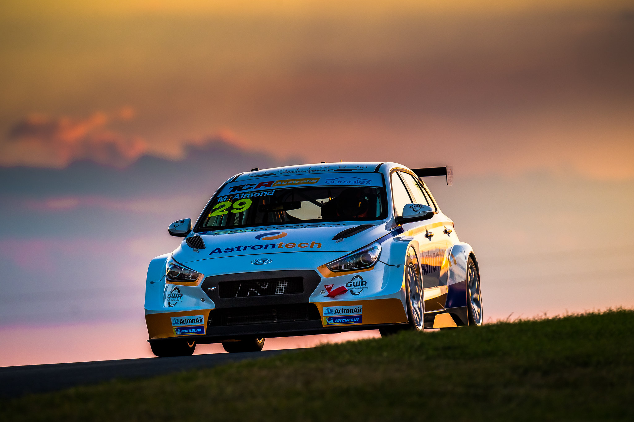 news: Almond doubles up in TCR Australia practice - Speedcafe.com
