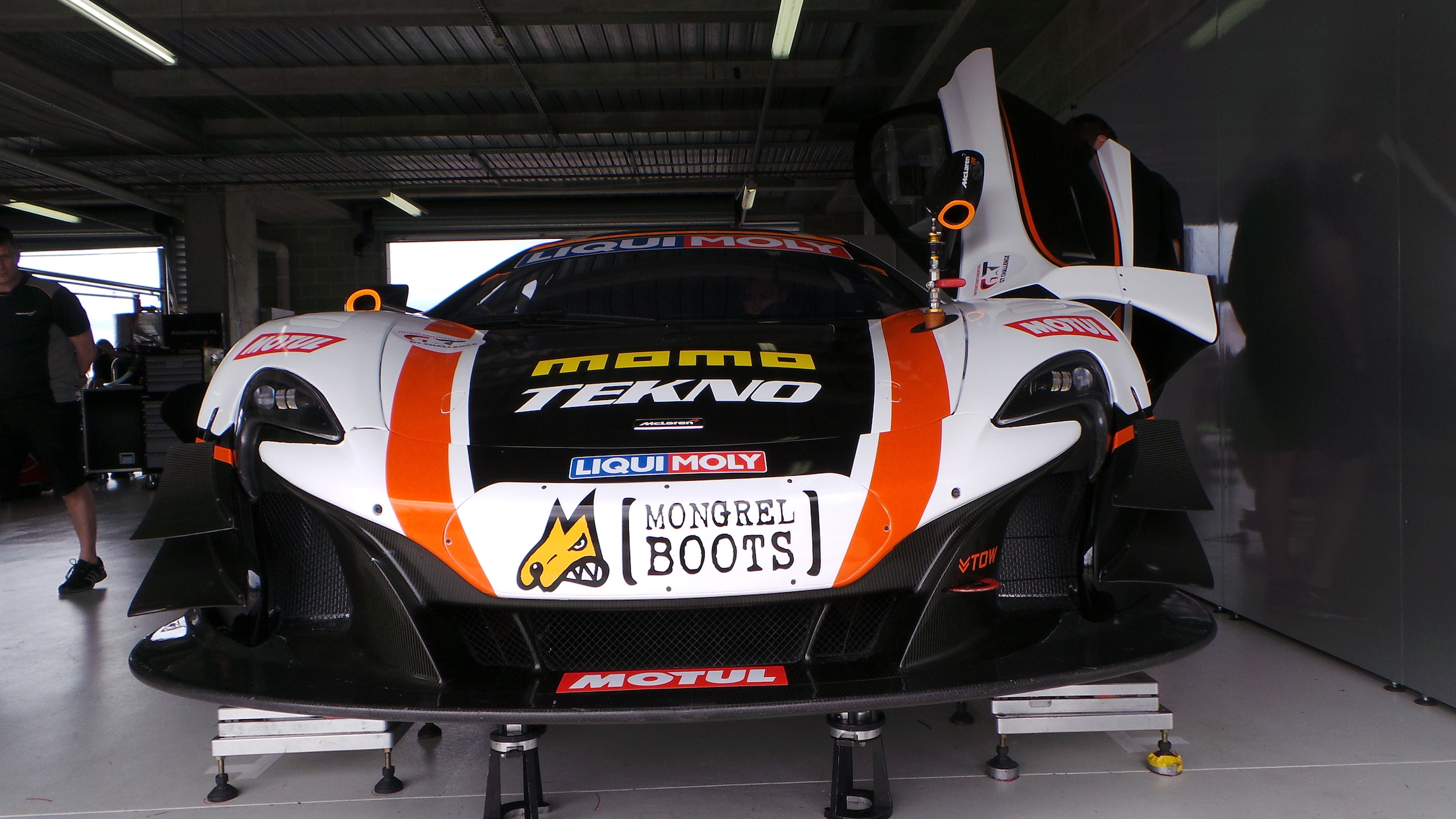 GALLERY: Bathurst 12 Hour set-up - Speedcafe.com