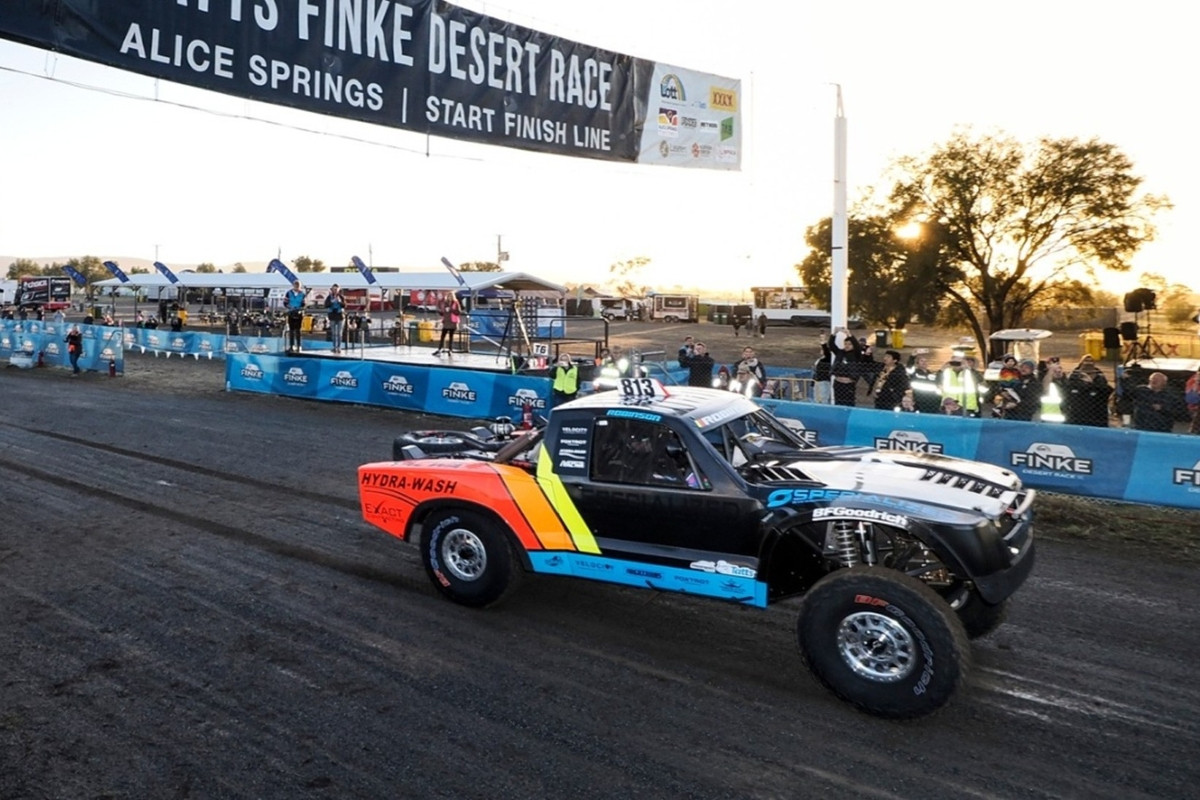 Offroad AU news: Robinsons one-two at Tatts Finke Desert Race halfway ...