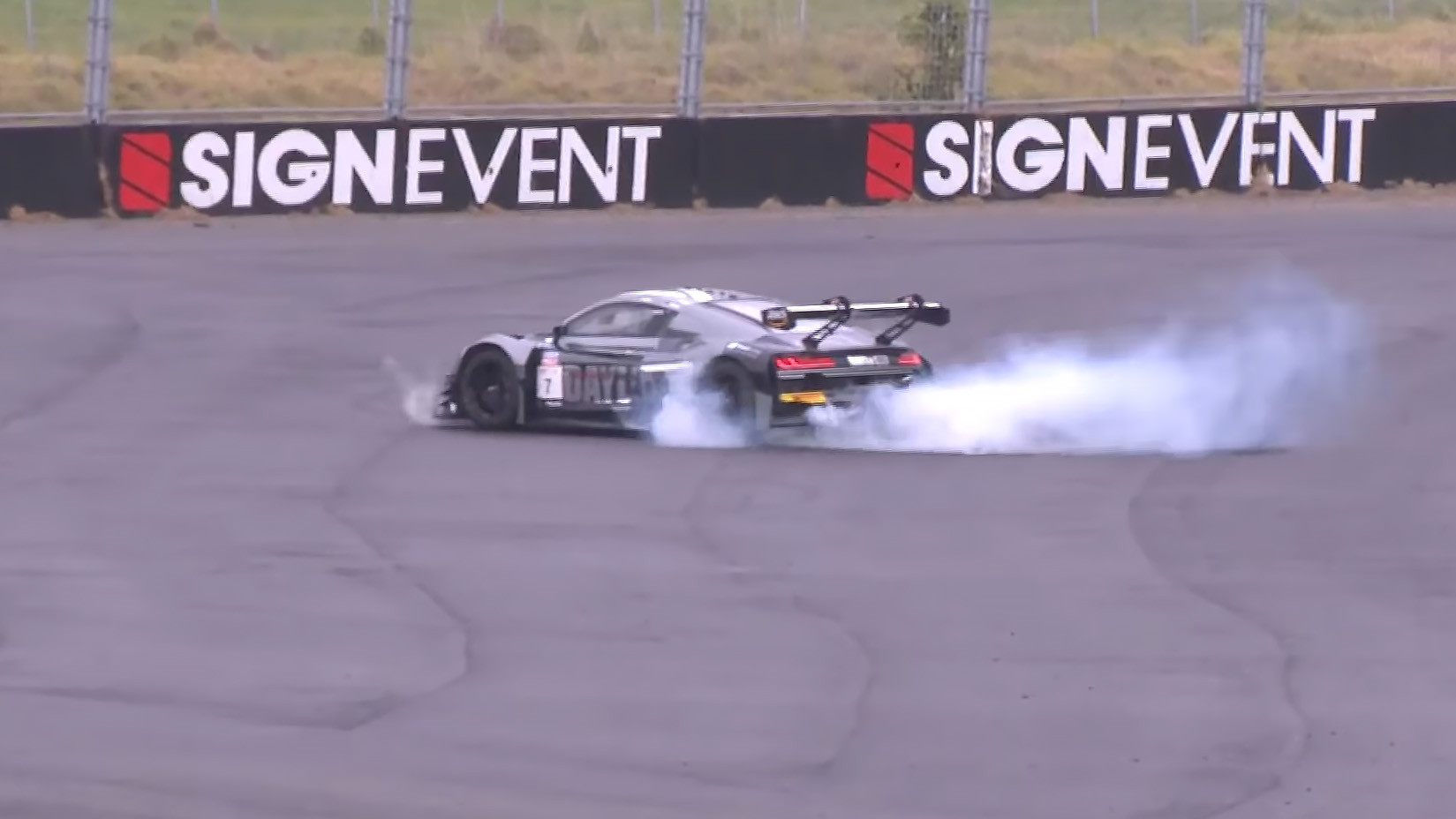 Brendon Leitch honours late co-driver Tim Miles with burnout ...