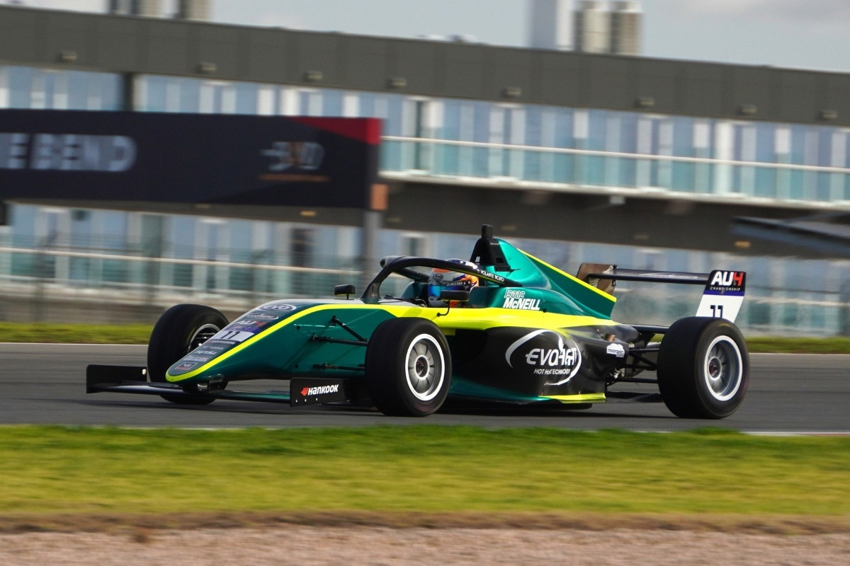 National news: McNeill’s back-to-back with another AU4 round win ...
