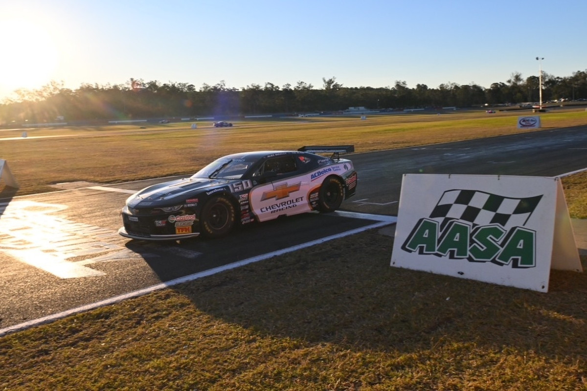 TA2 news: Buckley and Slade dominate first TA2 enduro race - Speedcafe.com