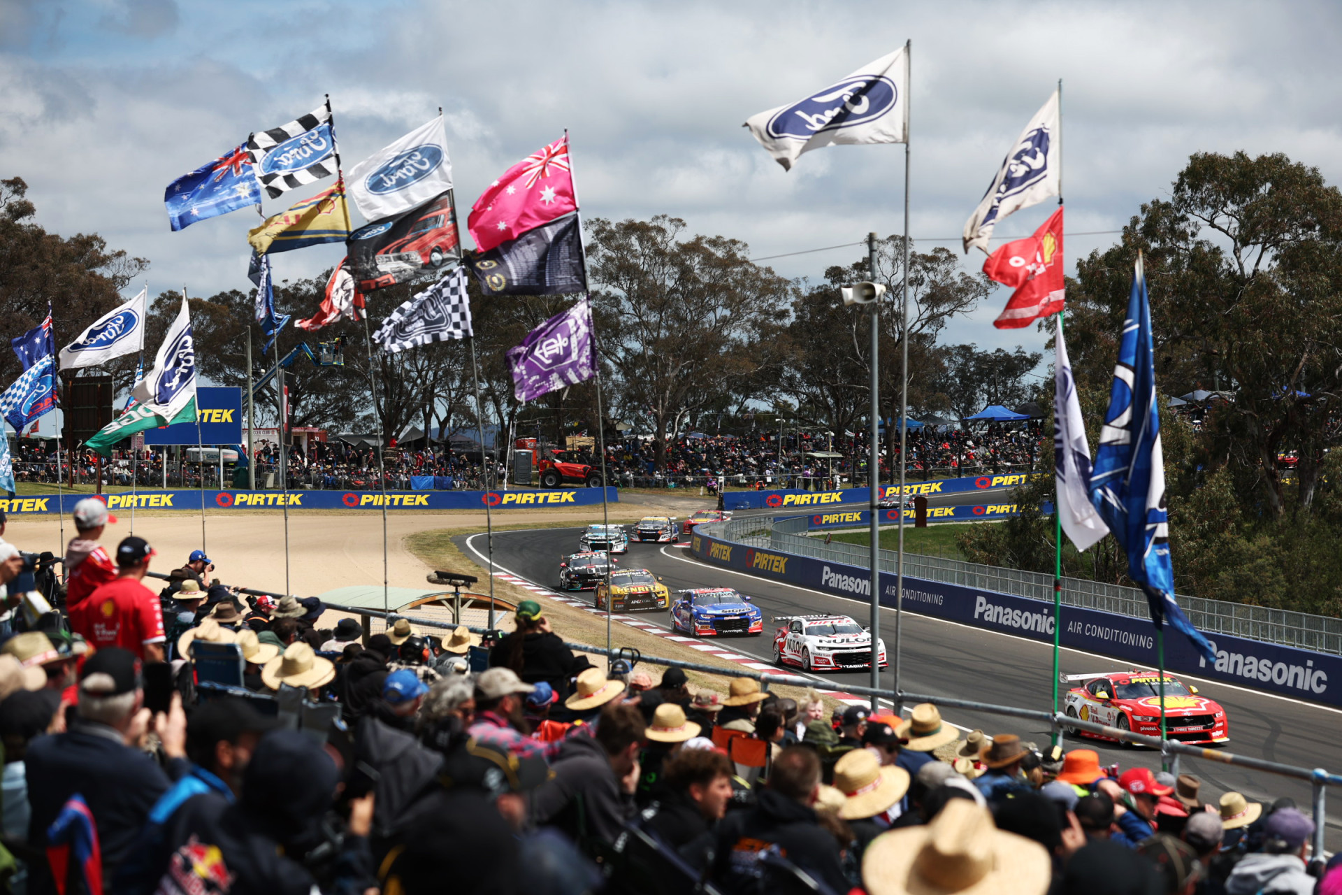 Supercars news: Ford drivers fearing Bathurst 1000 parity repeat ...