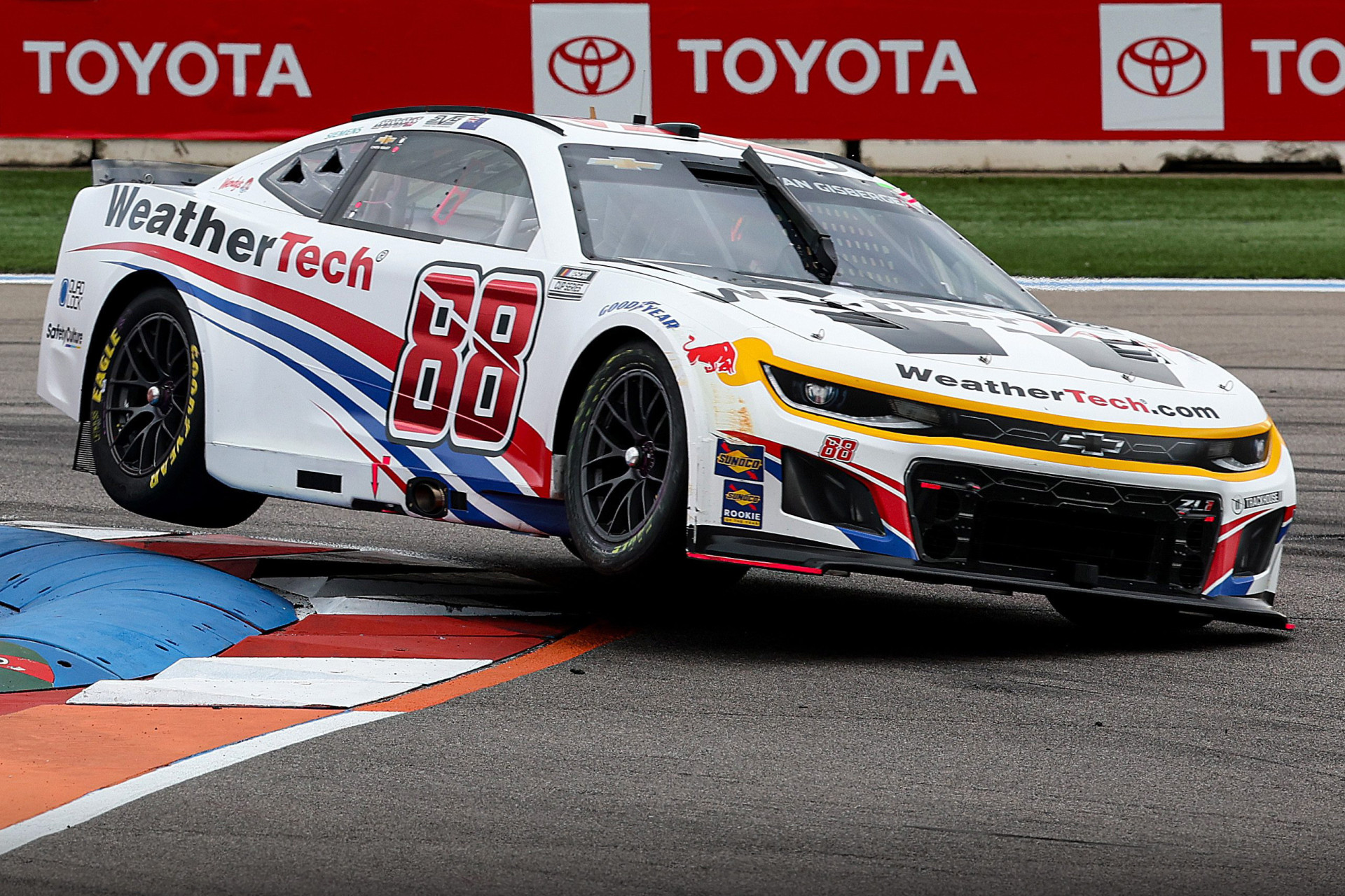 NASCAR news: Shane van Gisbergen wins Cup Series at Charlotte ROVAL ...