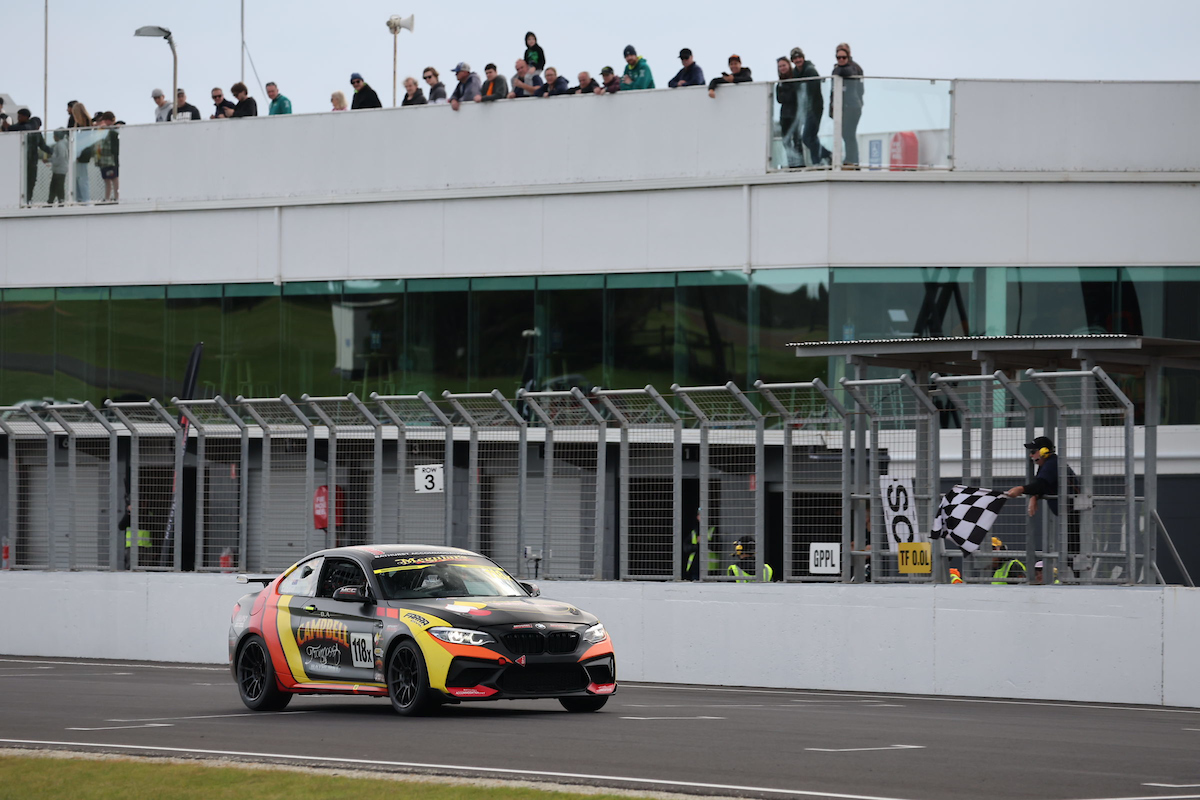 Circuit news: LIVE: Meguiar's Australian Production Cars at Phillip ...