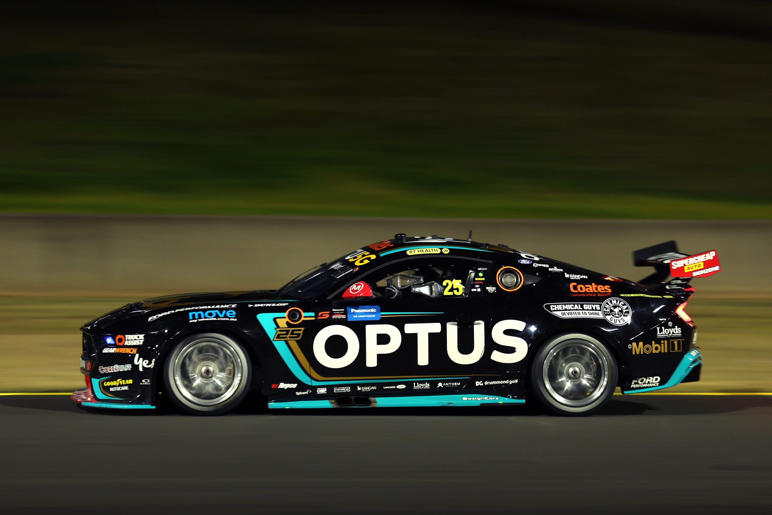 Supercars news: Chaz Mostert hunts Matt Payne for Sydney win ...