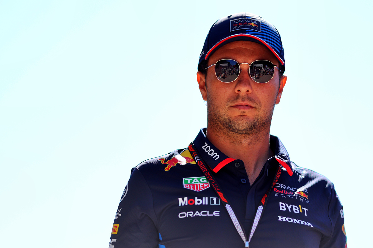 news: Sergio Perez signs contract extension with Red Bull Racing ...
