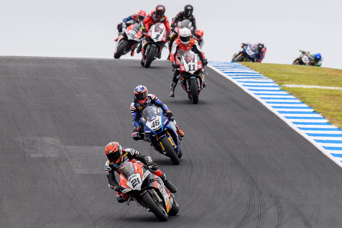Australian Superbikes news: Waters all the way in Ducati rout of ...
