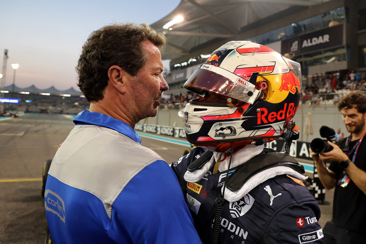 news: Junior racing stalwart Carlin departs - Speedcafe.com