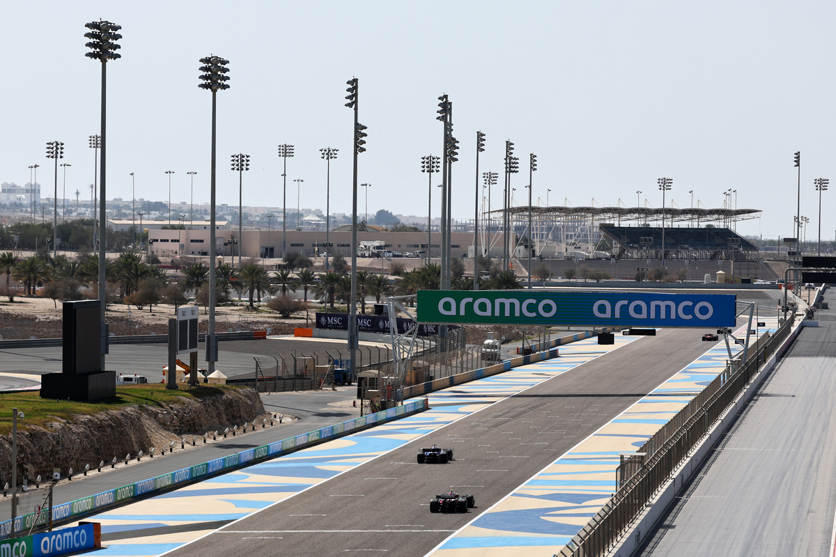 Live Updates news: LIVE UPDATES: Follow F1 testing - Speedcafe.com